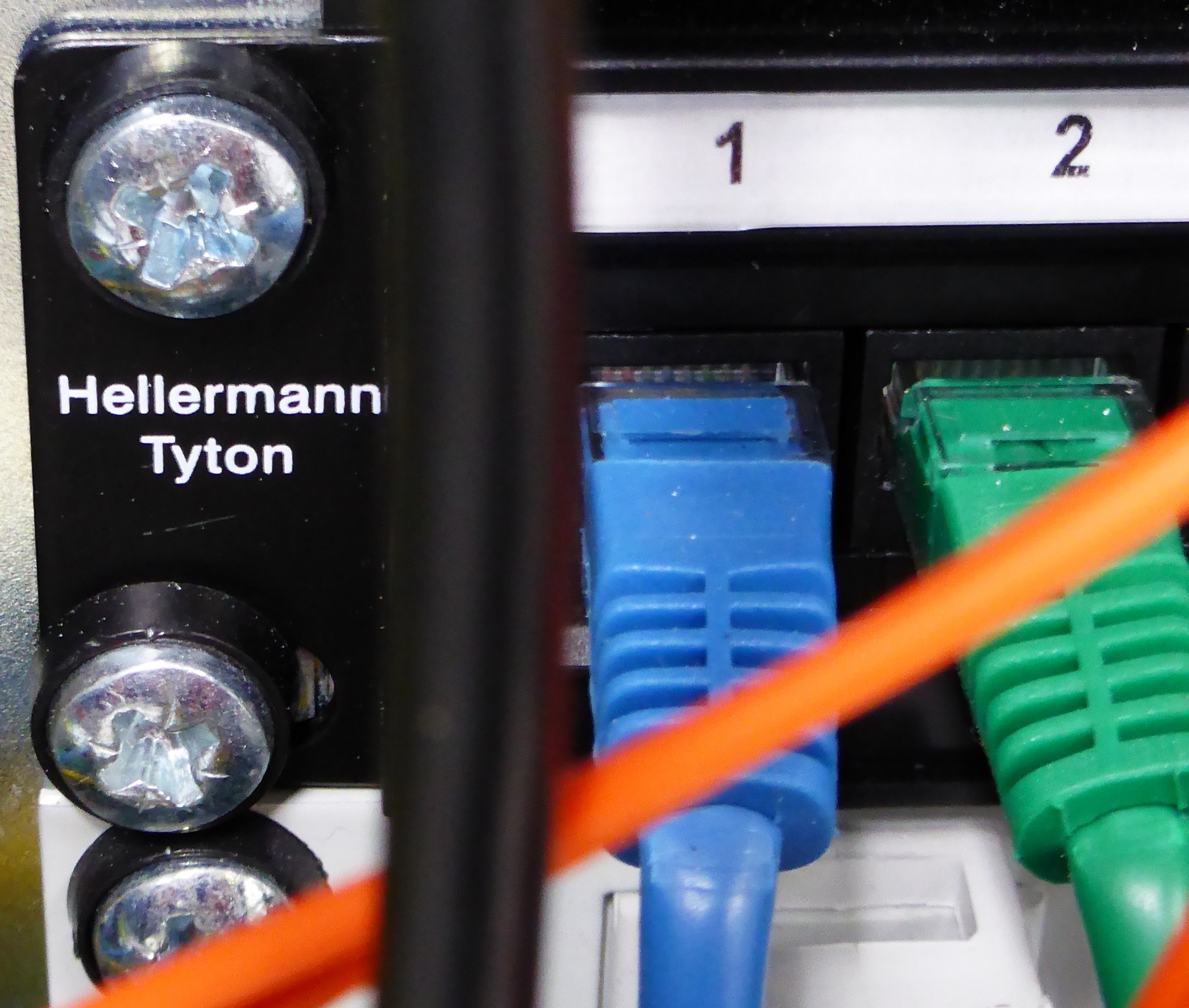 RapidNet – vorkonfektionierte Netzwerkverkabelung - HellermannTyton